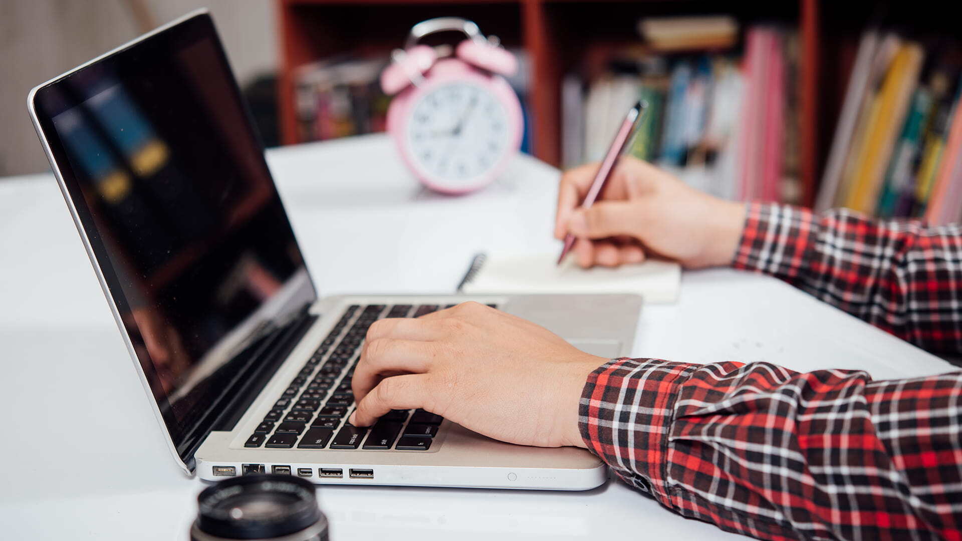 Why Practical Learning Matters More Than Ever in 2025